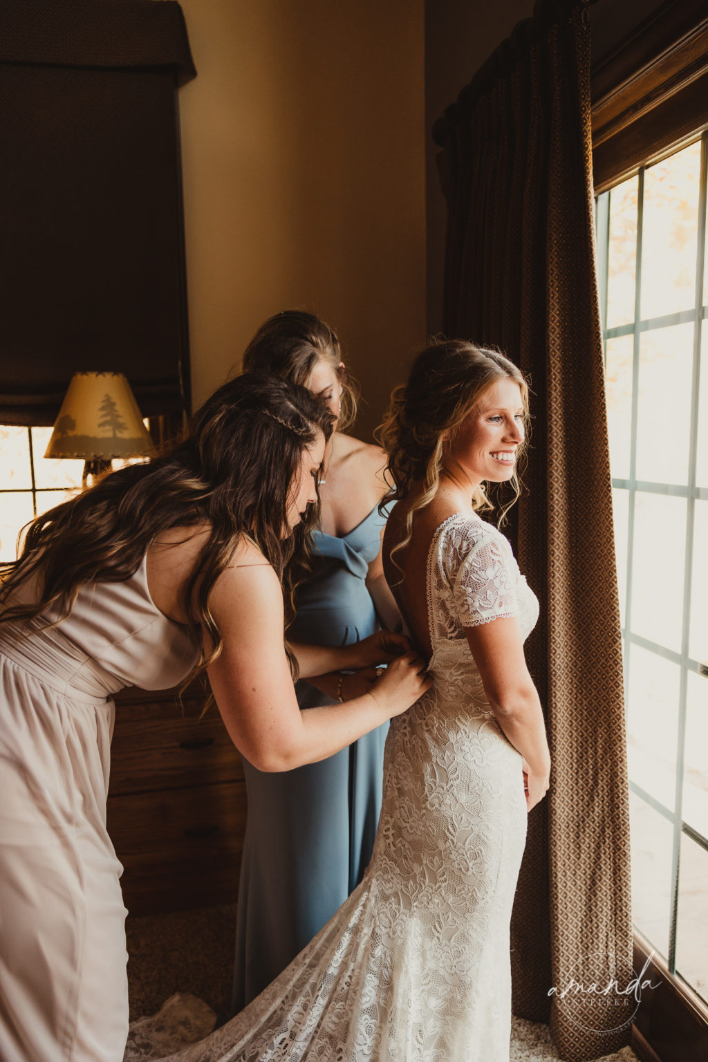 Bennett & Kylee | Fall Michigan Wedding | Sleepy Hollow Hideaway ...